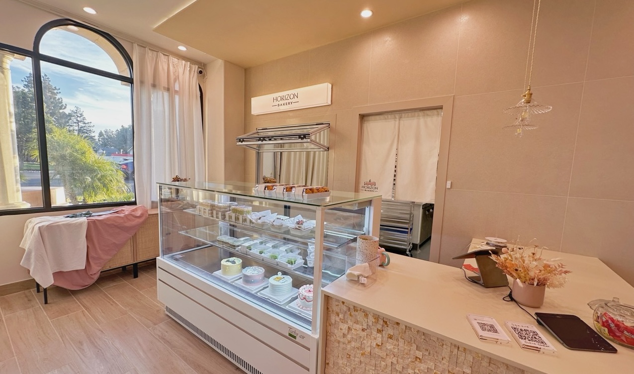 Horizon Bakery | Light sweet desserts and cakes